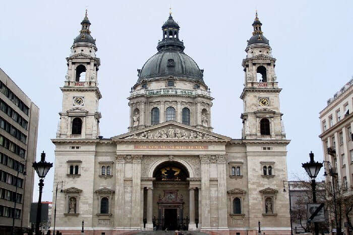 10 Alluring Churches In Hungary For Your Next Vacay!